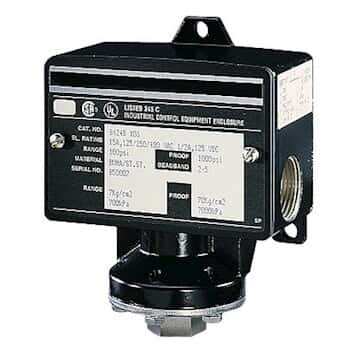 Ashcroft B4100PSI 0 to 100 psi General-Purpose Watertight Switch ...