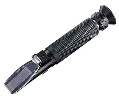 Atago MASTER 28M Salt refractometer, 0 to 28% salinity from Cole-Parmer