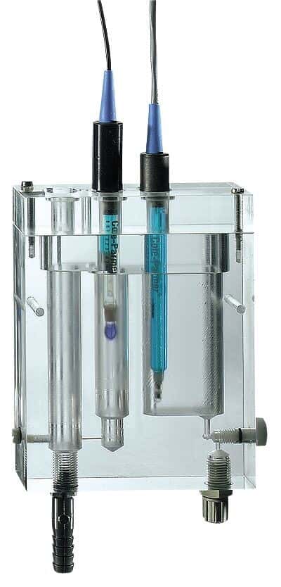 Flow cell for 56106-00 (Dimensions: 150 x 120 x 40 mm) from Masterflex