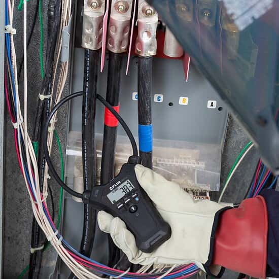 Flir CM57-2 Flexible 18-inch Clamp Meter from Cole-Parmer
