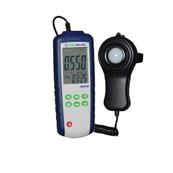 Digi-Sense Precalibrated Data Logging Light Meter - Cole-Parmer